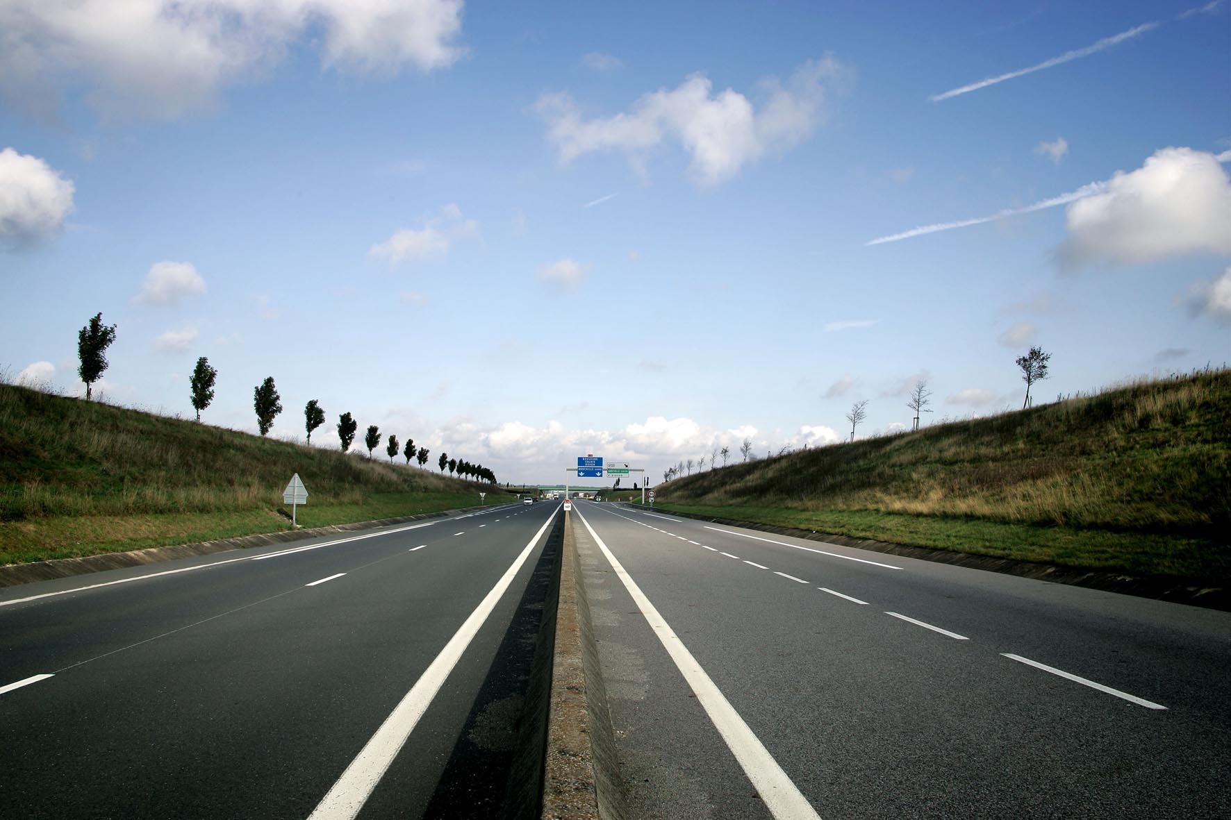 Abertis | Abertis’ French subsidiary HIT successfully issues €600Mn 7.4 ...